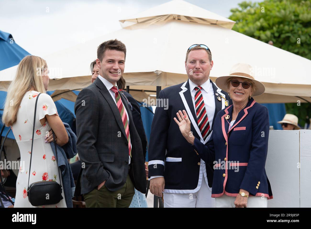Henley-on-Thames, Oxfordshire, UK. 27th June, 2023. Guests enjoying ...