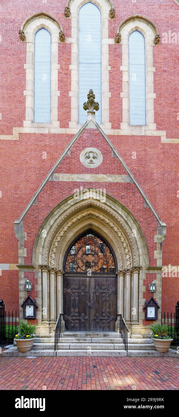 Victorian gothic church hi-res stock photography and images - Alamy