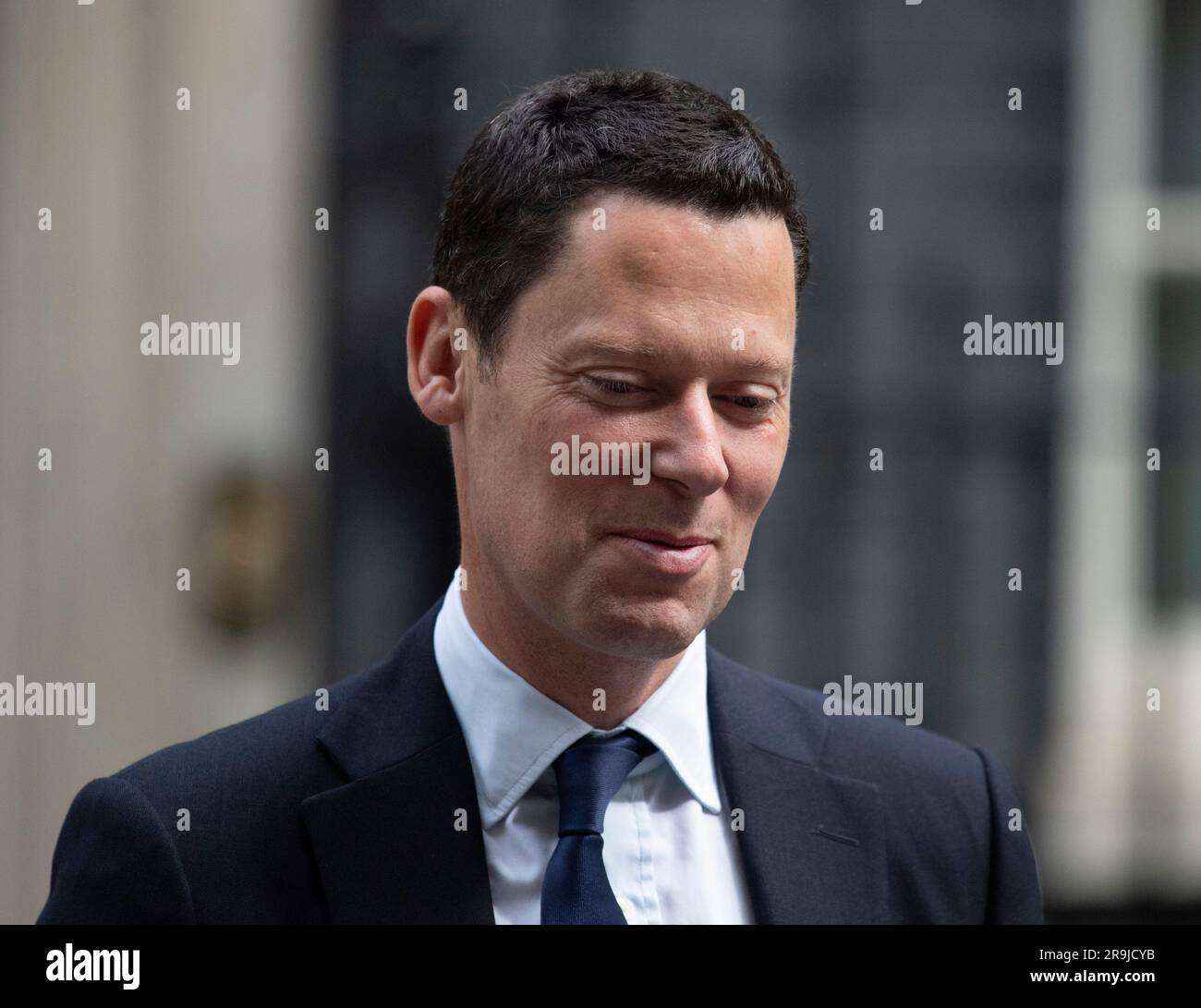 Downing street alex chalk hi-res stock photography and images - Alamy