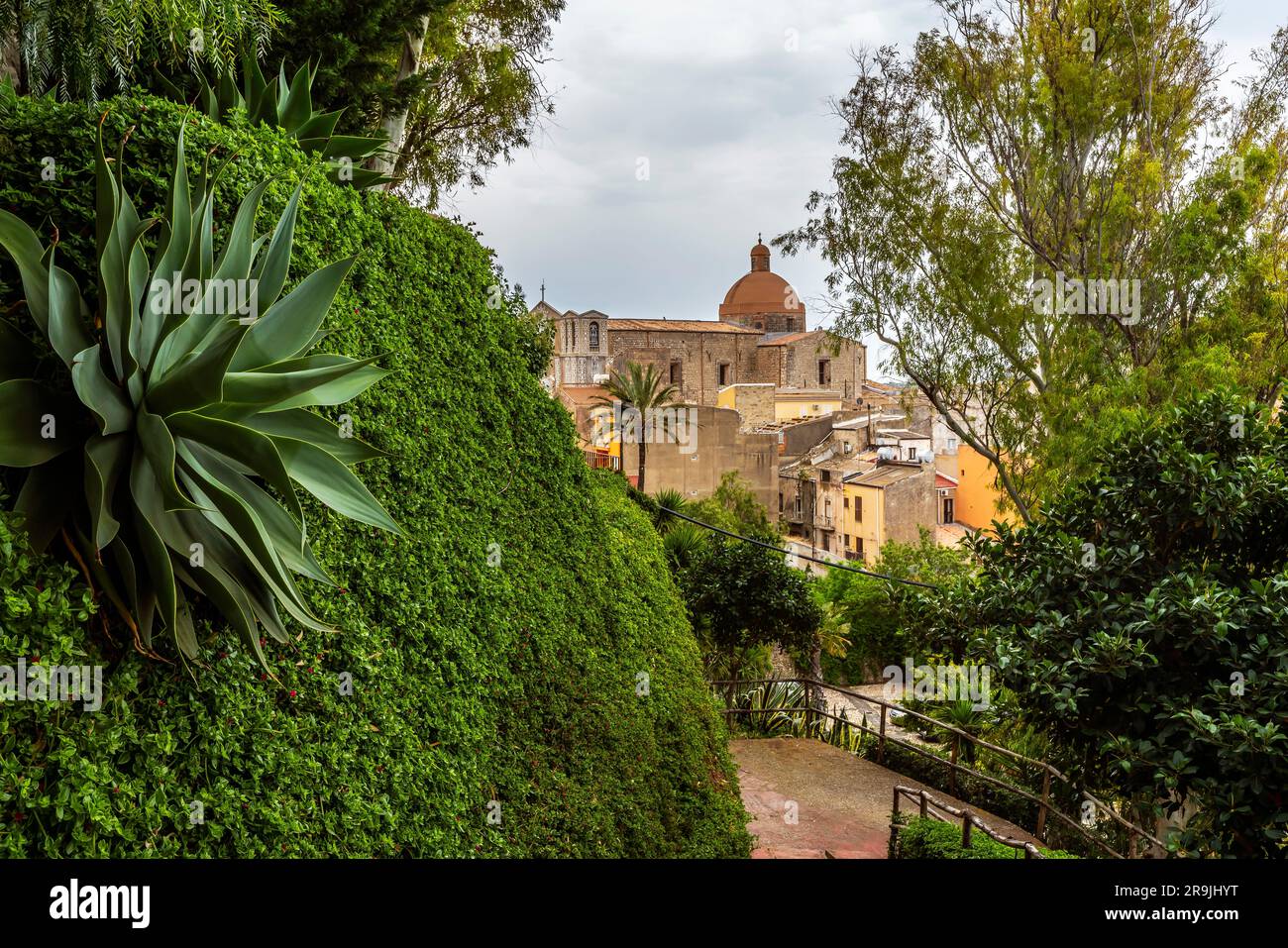 View from the Castello Chiaramonte of old town Siculiana, Sicily, Italy ...