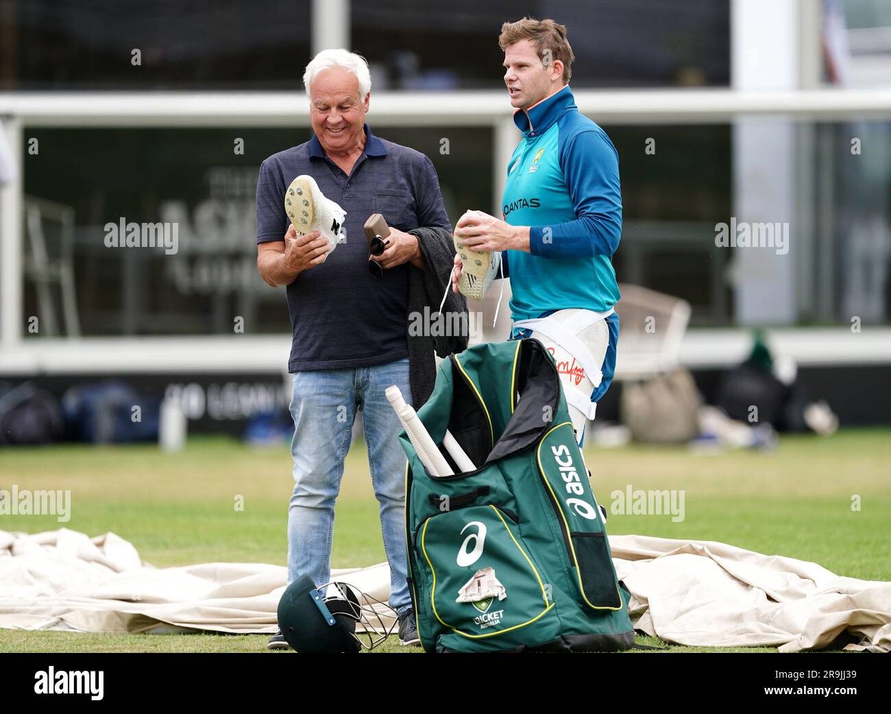Right father j hi-res stock photography and images - Alamy