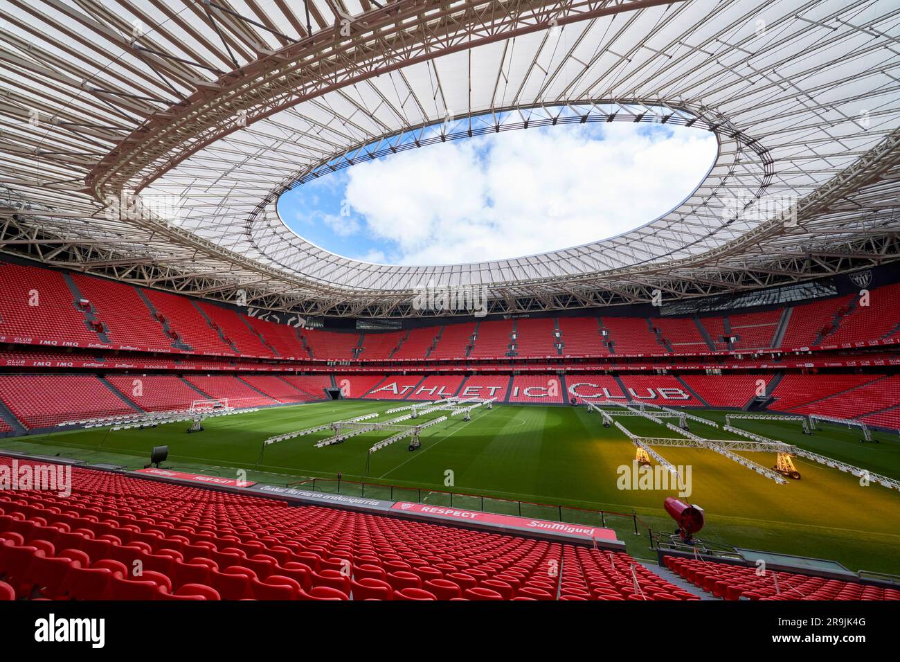 Football pitch panoramic hi-res stock photography and images - Alamy