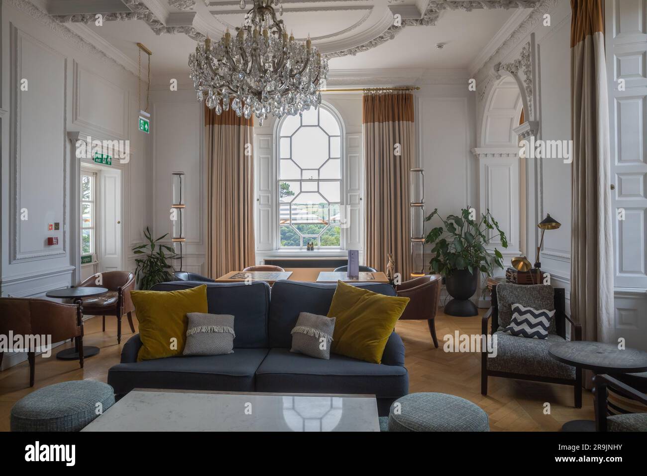 Pathway to the lounge hi-res stock photography and images - Alamy