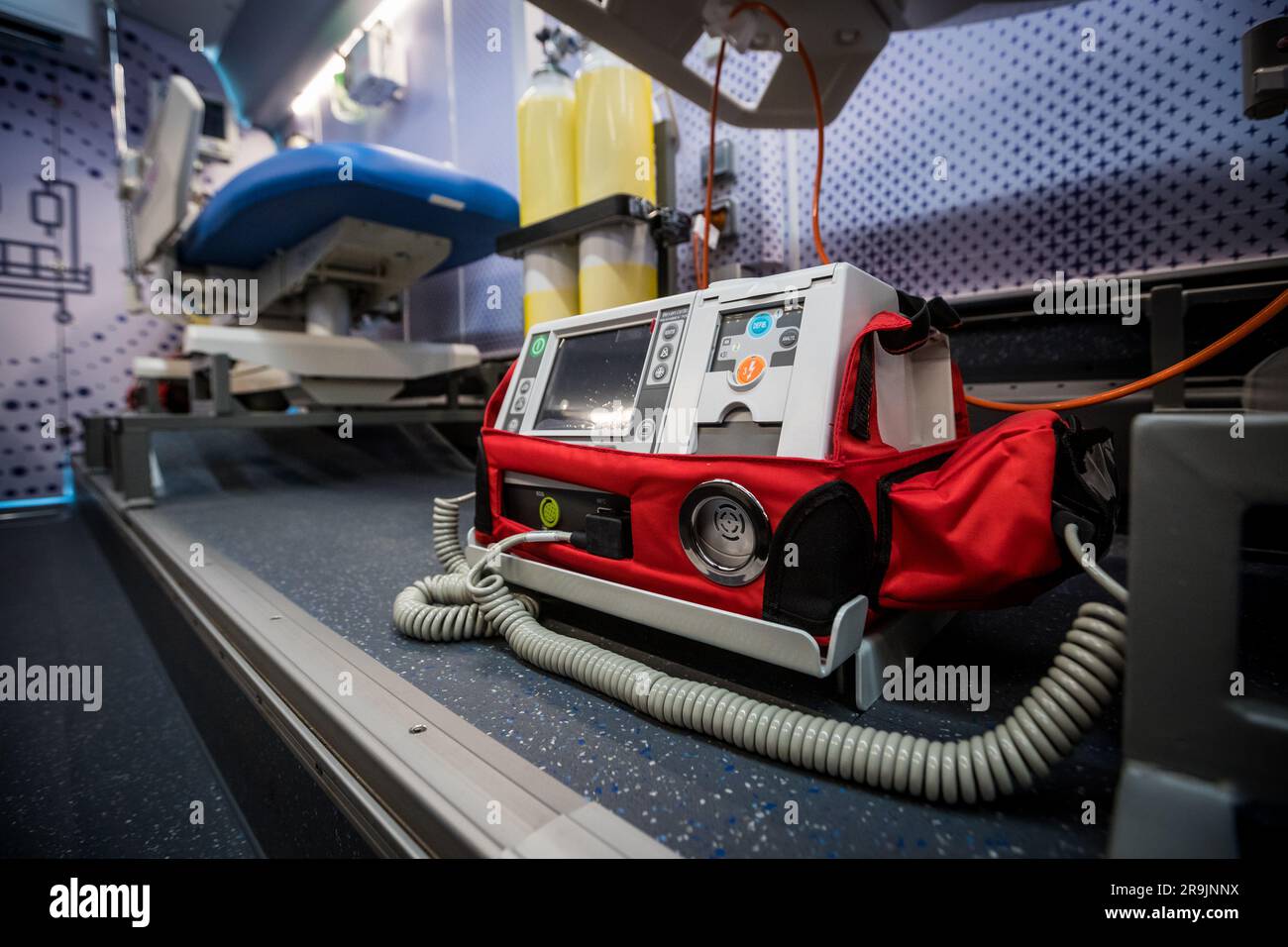 Icu intensive care unit hi-res stock photography and images - Alamy