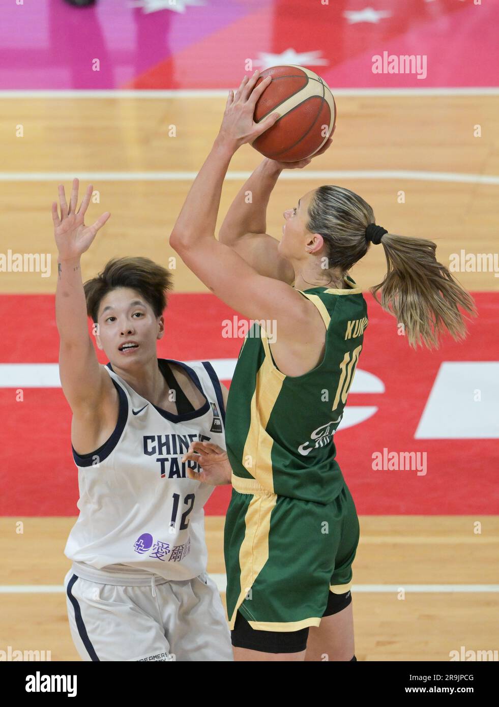 Alice lin hi-res stock photography and images - Alamy