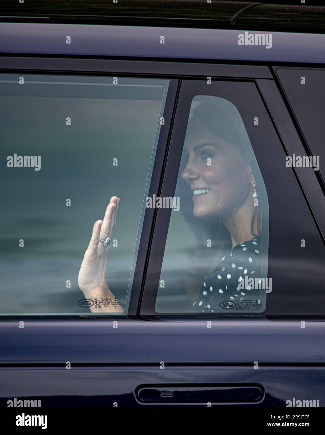 Princess Kate Waving