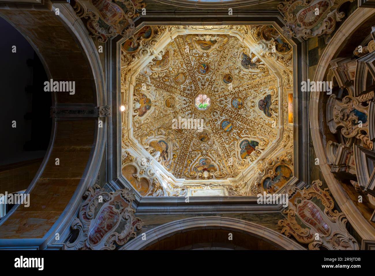 Interior of Saint Gerland Cathedral, Agrigento, Sicily, Italia. Duomo ...