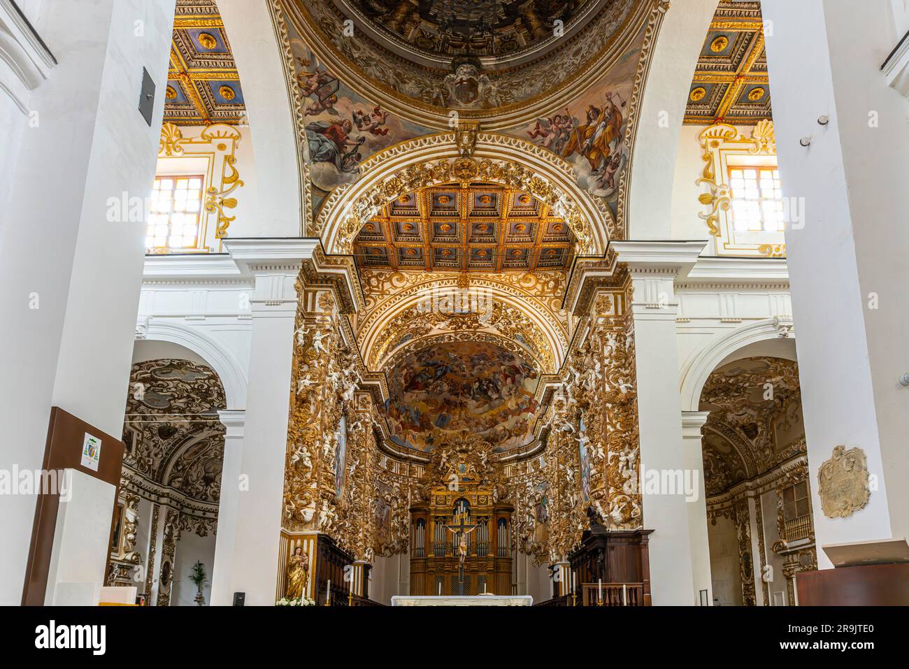 Interior of Saint Gerland Cathedral, Agrigento, Sicily, Italia. Duomo ...
