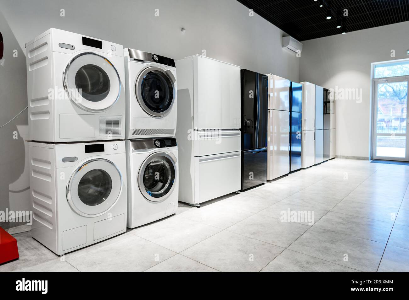 Dry cleaner mall hi-res stock photography and images - Alamy