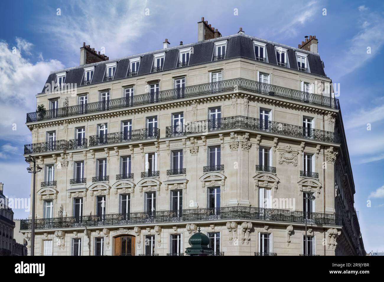 Paris, beautiful building boulevard de Courcelles, in a luxury district ...