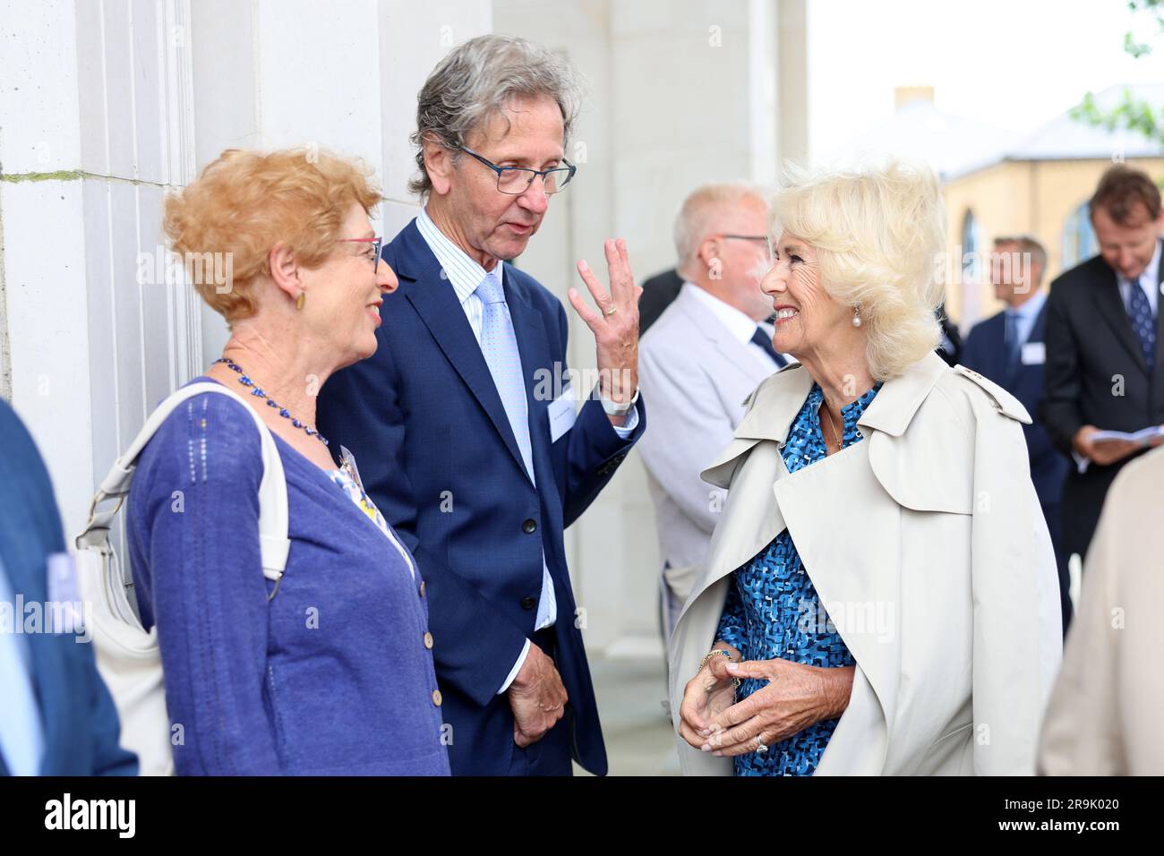 Queen Camilla talks to Sculpturer Ian Rank-Broadley and his wife Hazel ...