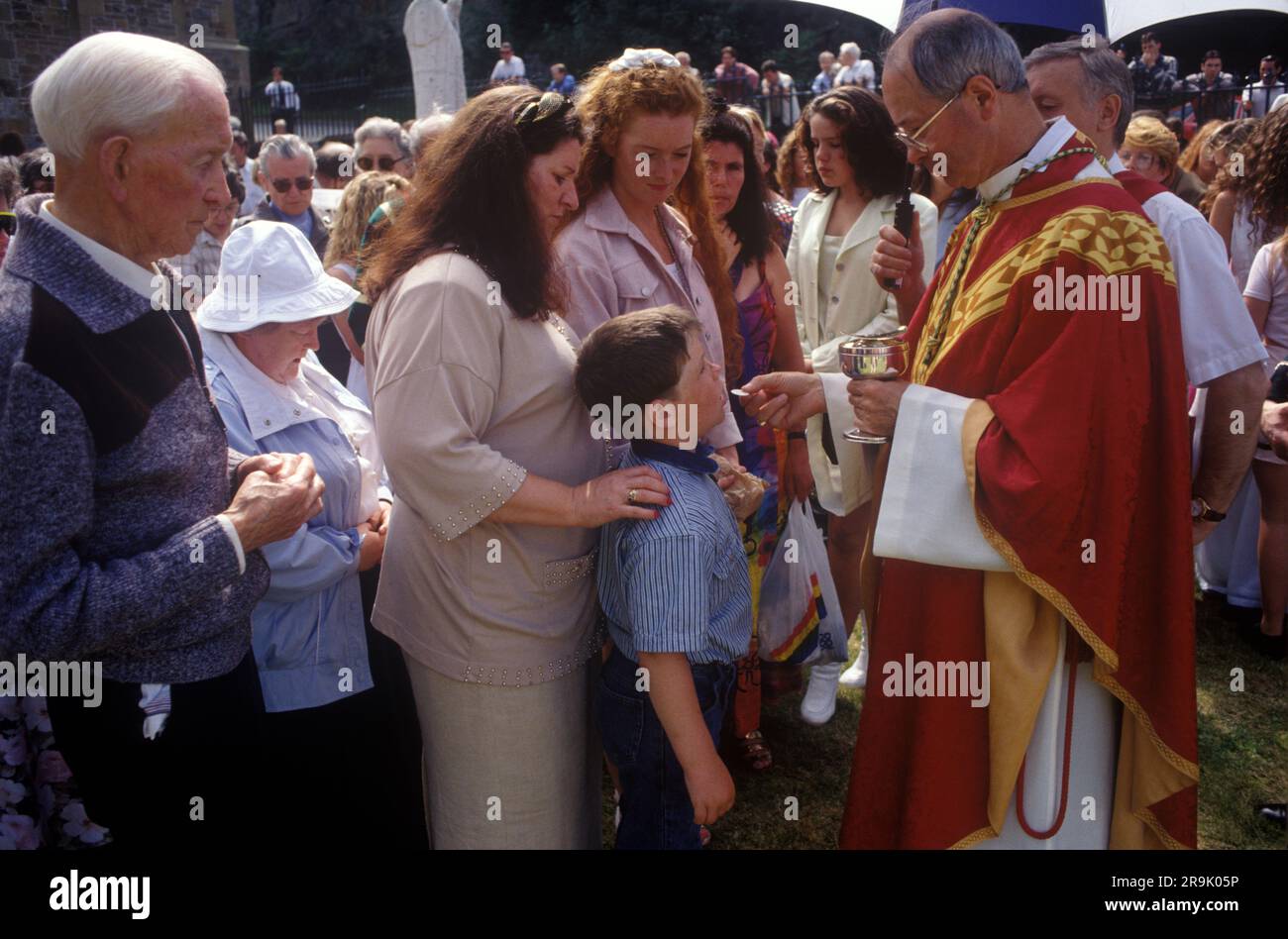 Child catholic shrine hi-res stock photography and images - Alamy