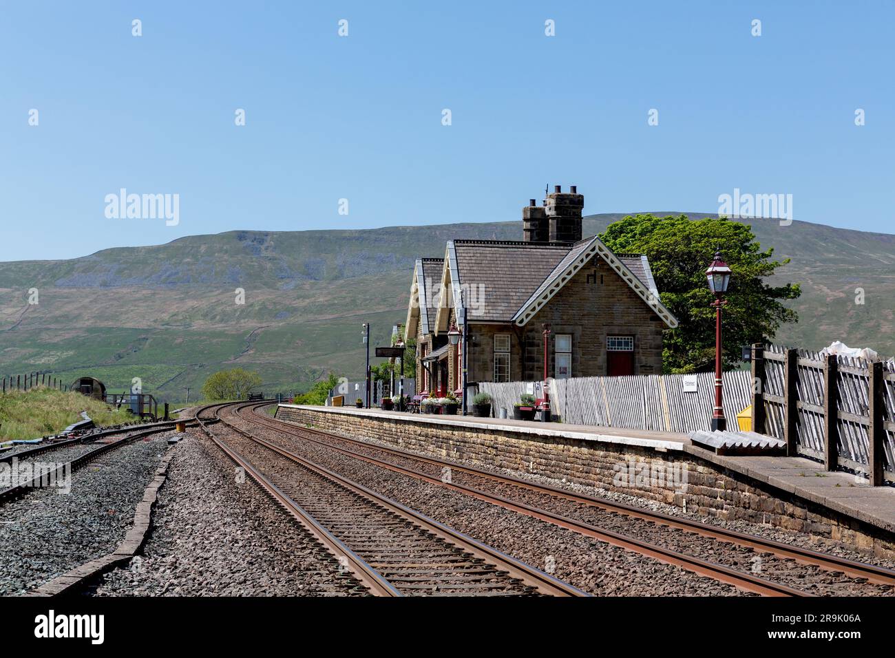 Carlisle station victorian hi-res stock photography and images - Alamy