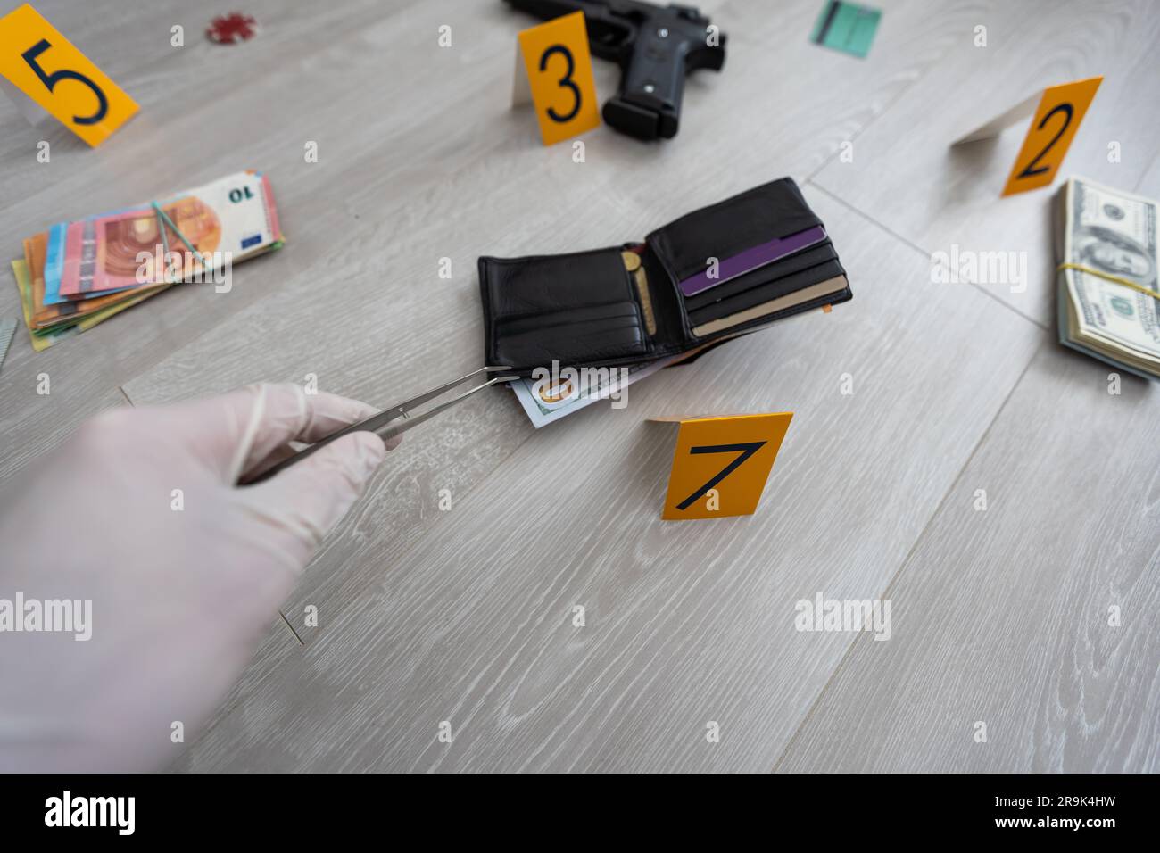 Finding crime scene evidence hi-res stock photography and images - Alamy