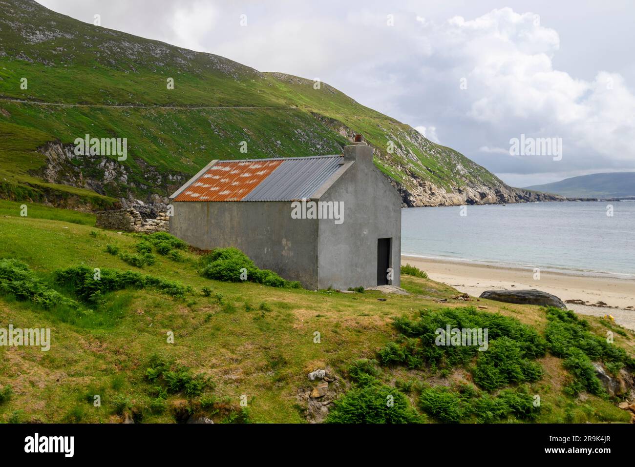 Rustic hut at Keem Bay, Achill Island, County Mayo, Ireland Stock Photo ...
