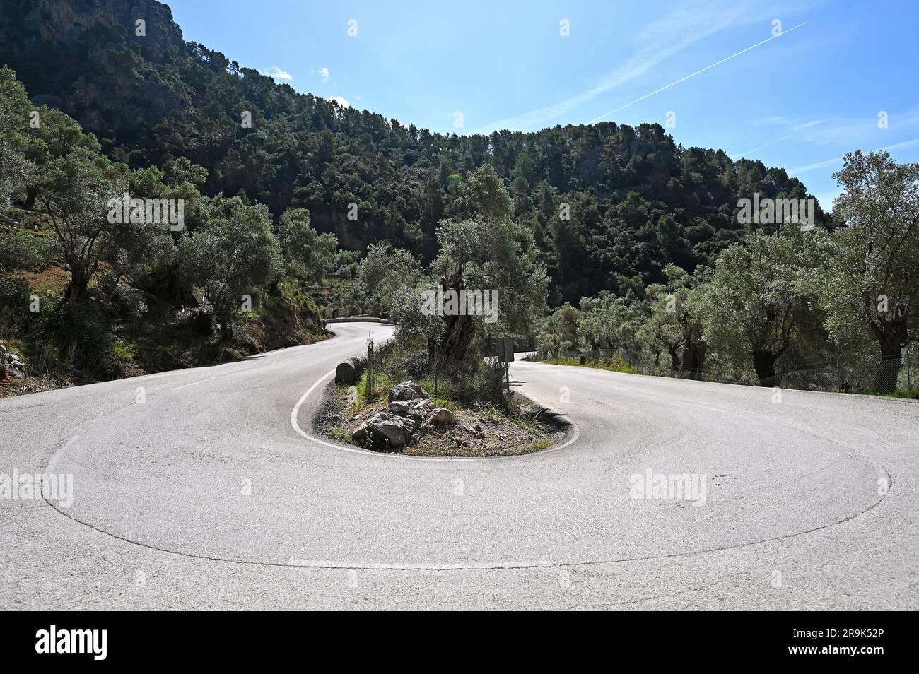Serpentine curve at Coll de Soller in the Tramuntana Mountains, Majorca ...