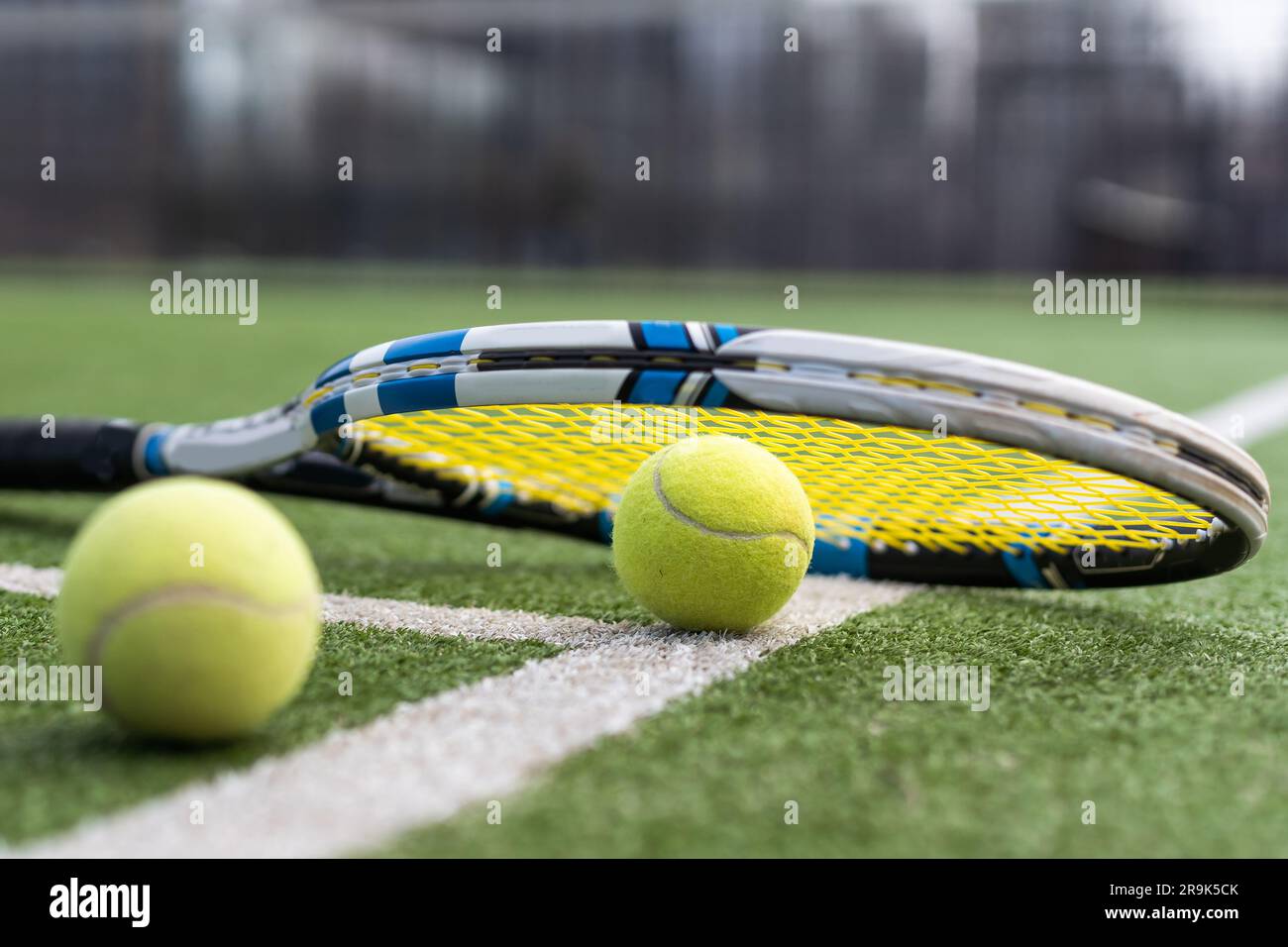 Tennis player lying on court hi-res stock photography and images - Alamy
