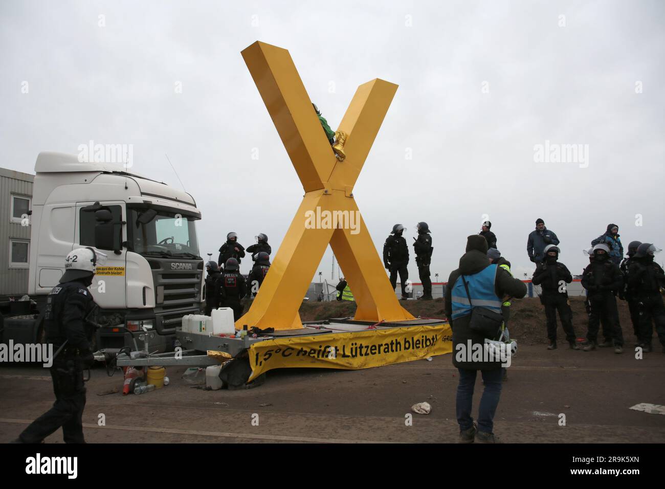 Lützerath, Germany - 01 10 2023 -Climate Protest, Police Evict ...