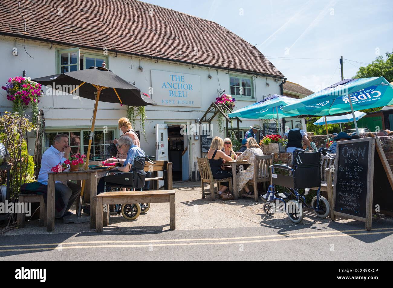 Anchor bleu hi-res stock photography and images - Alamy