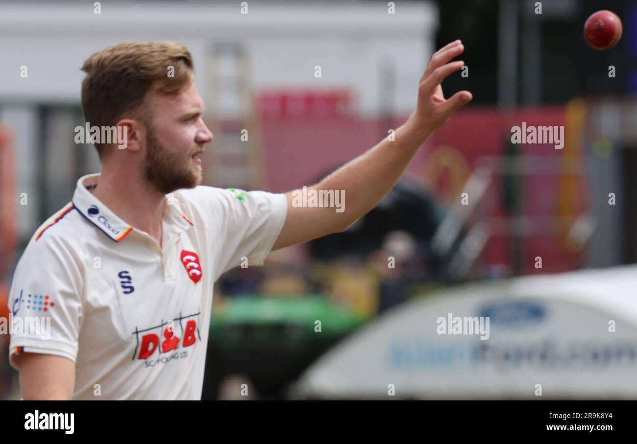 London, UK. 27th June, 2023. Essex's Simon Cook during LV=County ...