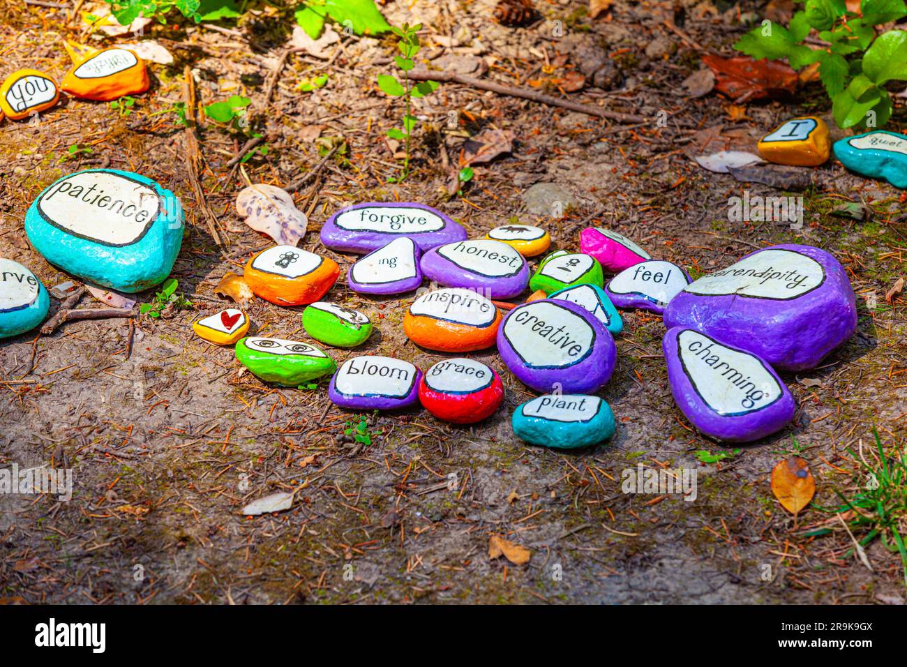 Painted pebbles hi-res stock photography and images - Alamy