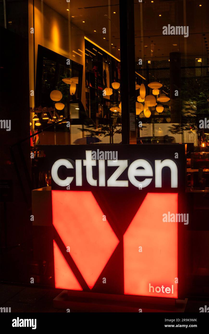 Citizen M hotel in Times Square Manhattan NYC Stock Photo - Alamy