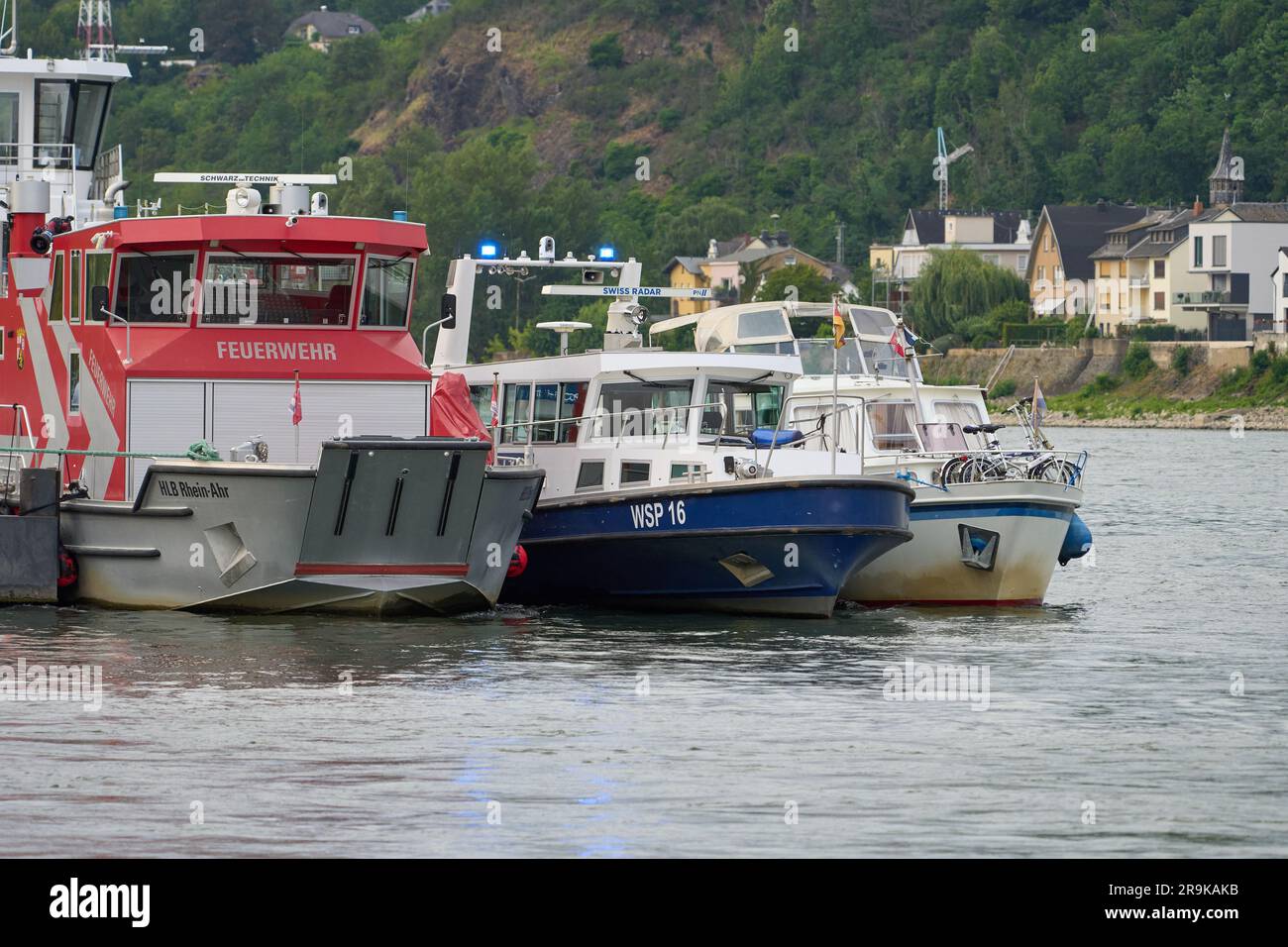 Remagen Kripp, Germany. 27th June, 2023. A fireboat and a police boat ...