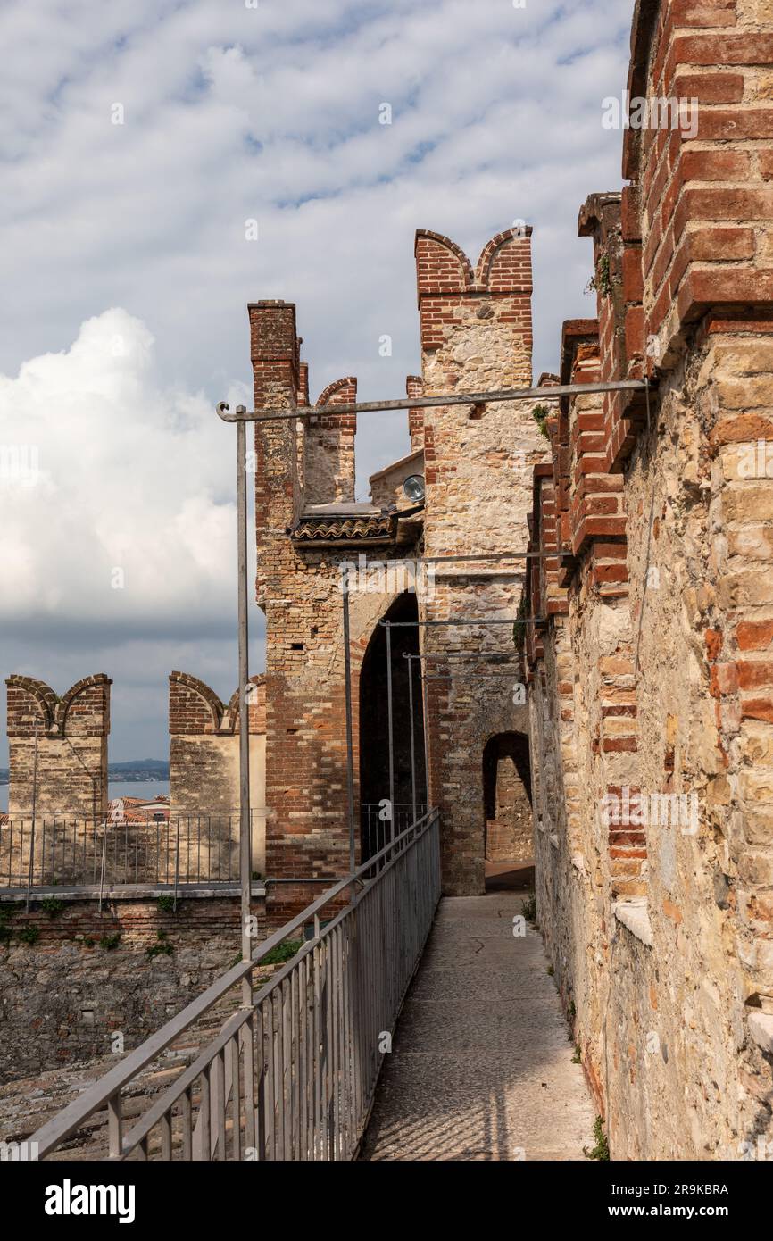 Walkway Castello Scaligero di Sirmione (Scaliger castle) a landmark ...