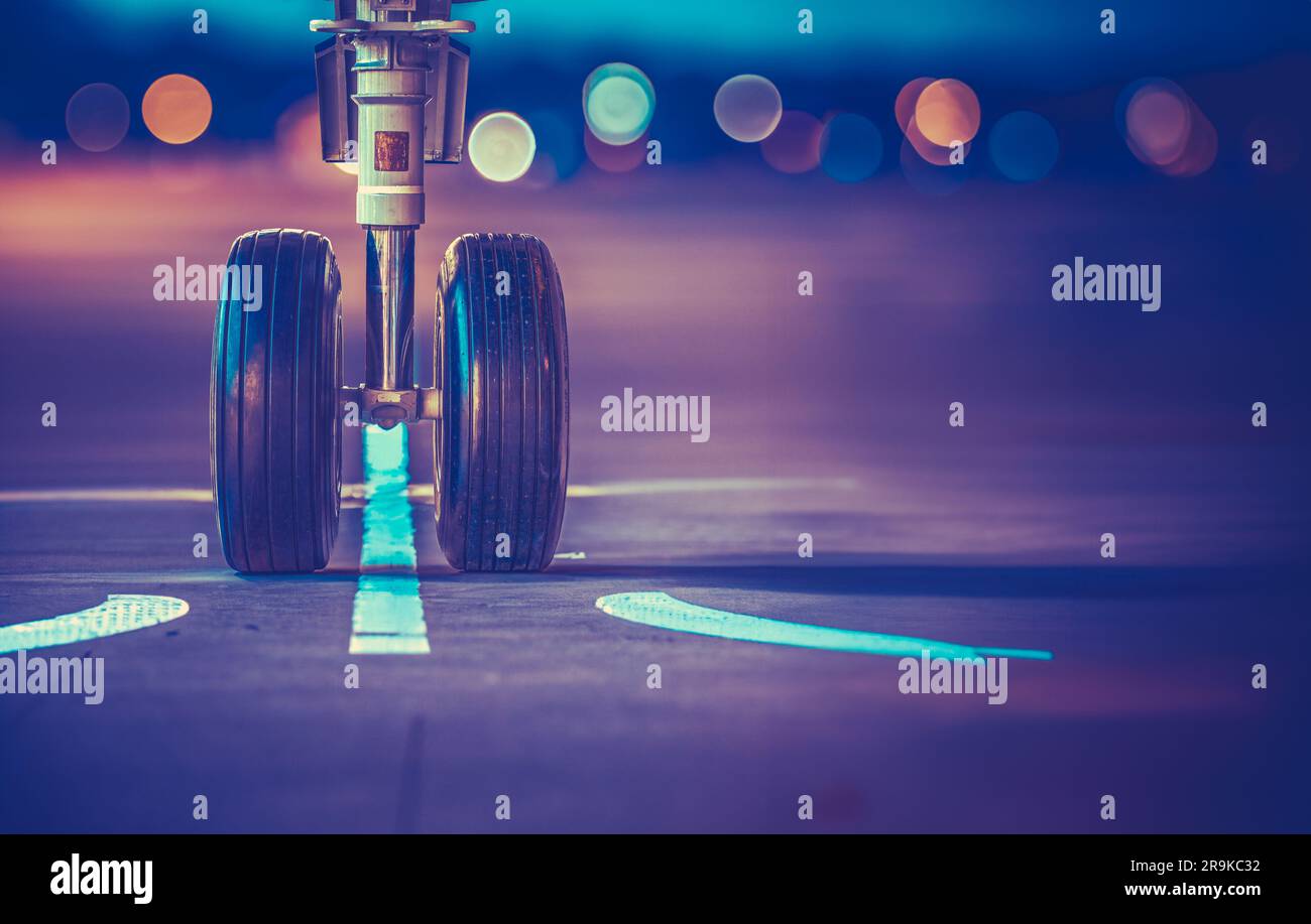 Aeroplane wheels hi-res stock photography and images - Alamy
