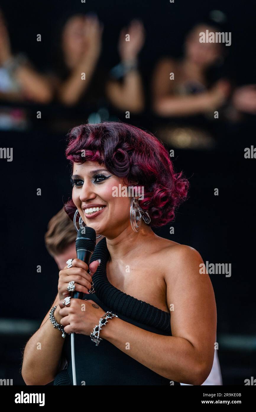 Raye Plays the Pyramid Stage - Saturday at the 2023 Glastonbury ...