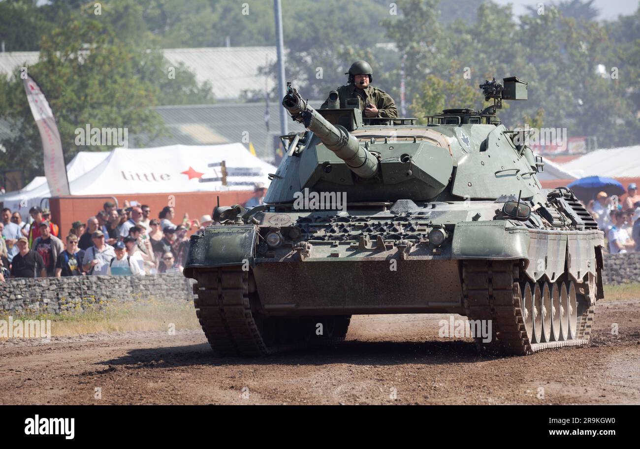 Ukraine leopard tank hi-res stock photography and images - Alamy