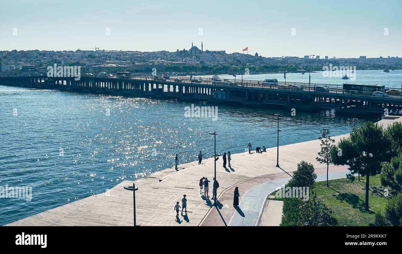 Istanbul embankment golden horn bay hi-res stock photography and images ...