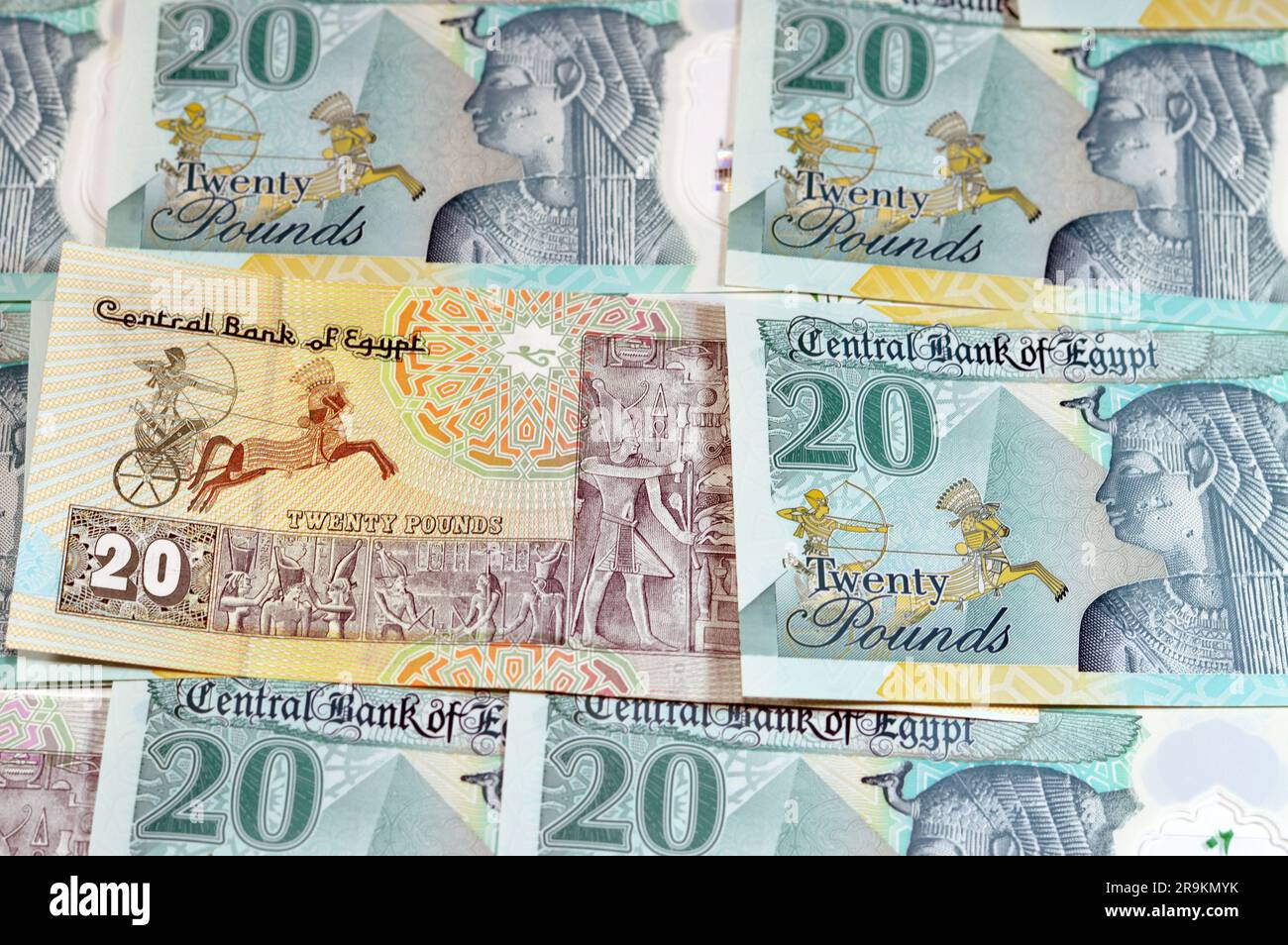 old 20 LE VS new Egyptian 20 EGP LE twenty polymer pounds cash money ...