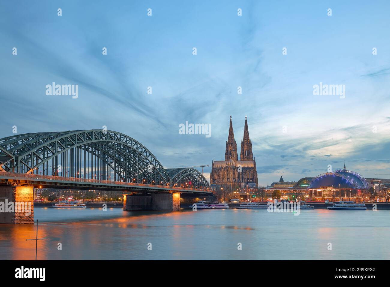 Rhinebridges hi-res stock photography and images - Alamy