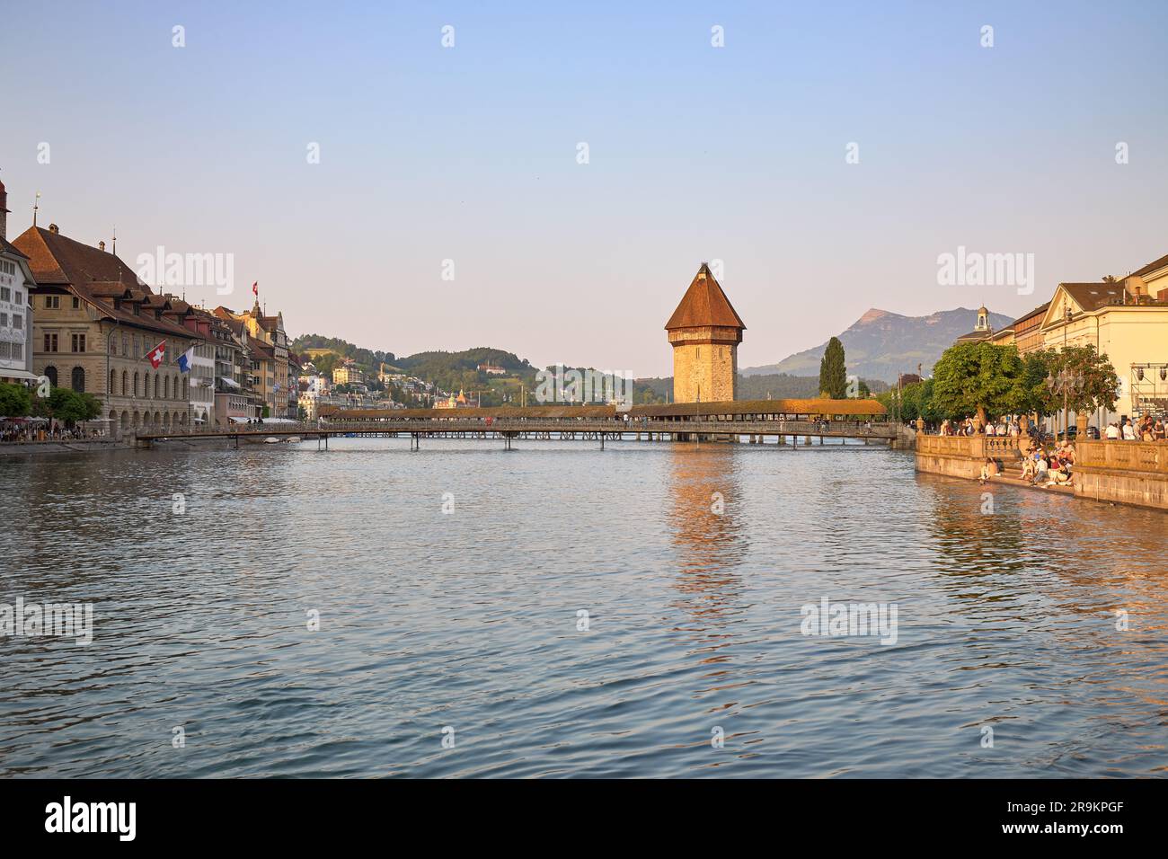 Lucerne chapel bridge cathedral hi-res stock photography and images - Alamy