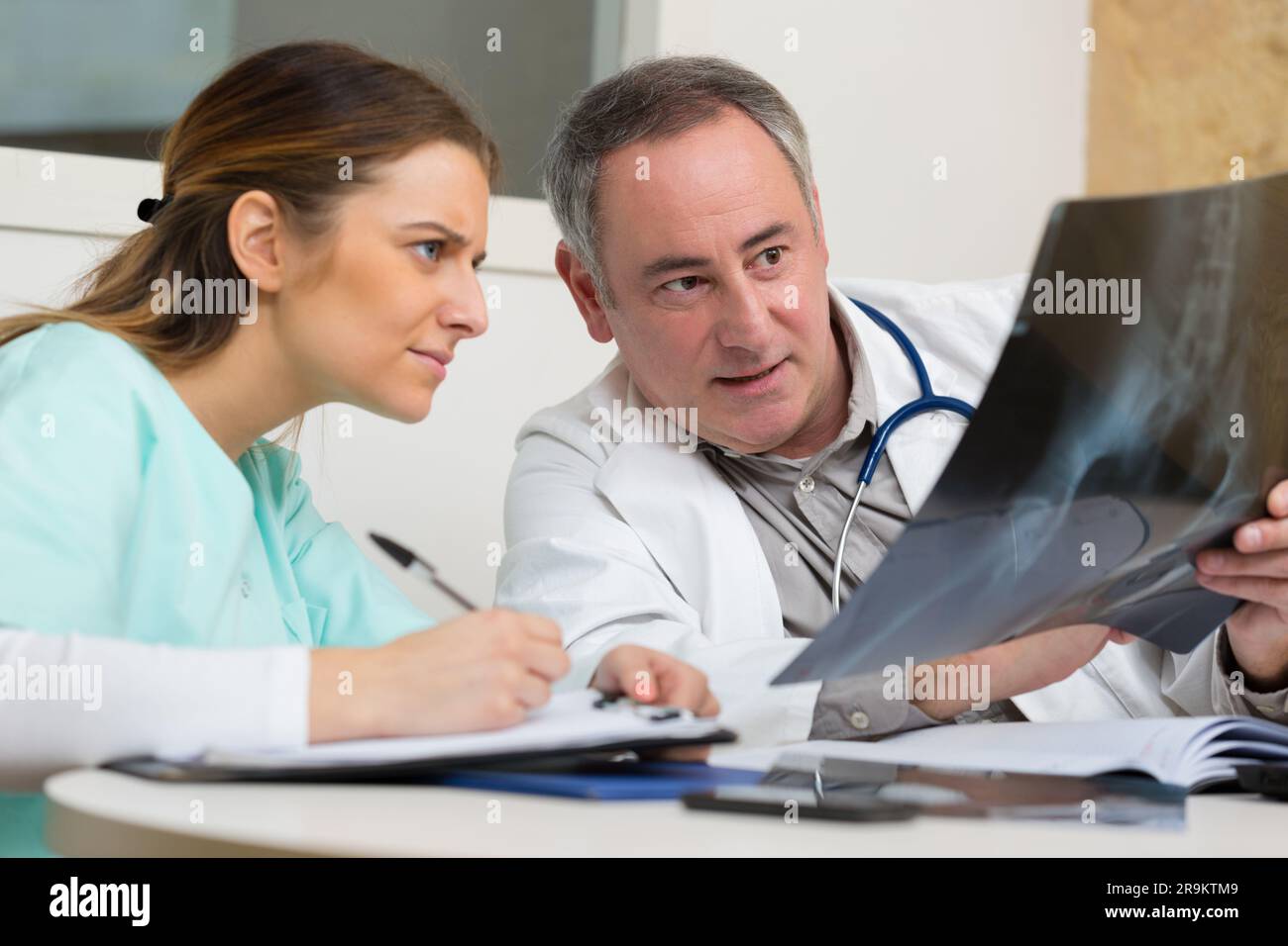 Hospital team medical employees in uniform hi-res stock photography and ...