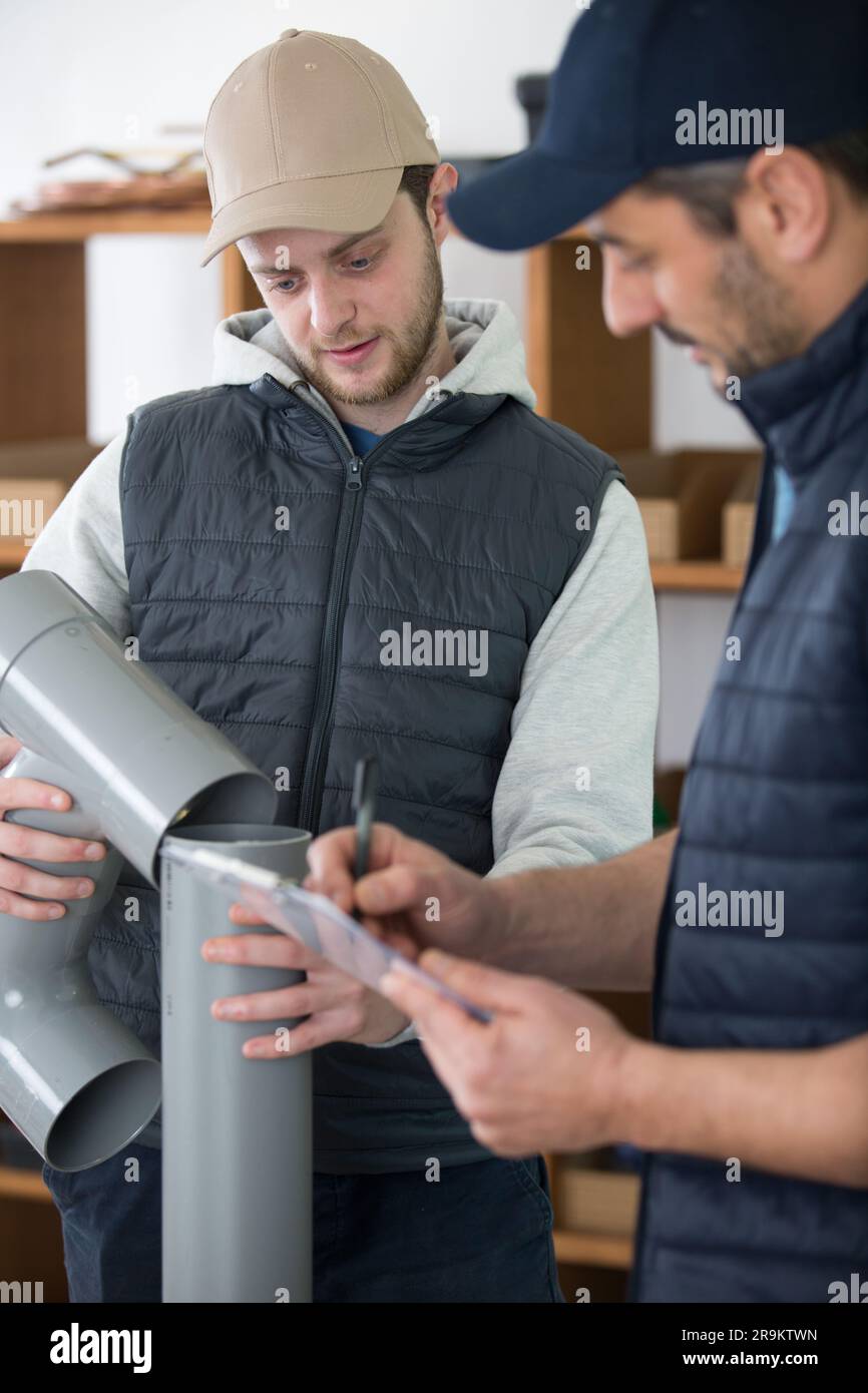 Valve pipeline fixing hi-res stock photography and images - Alamy