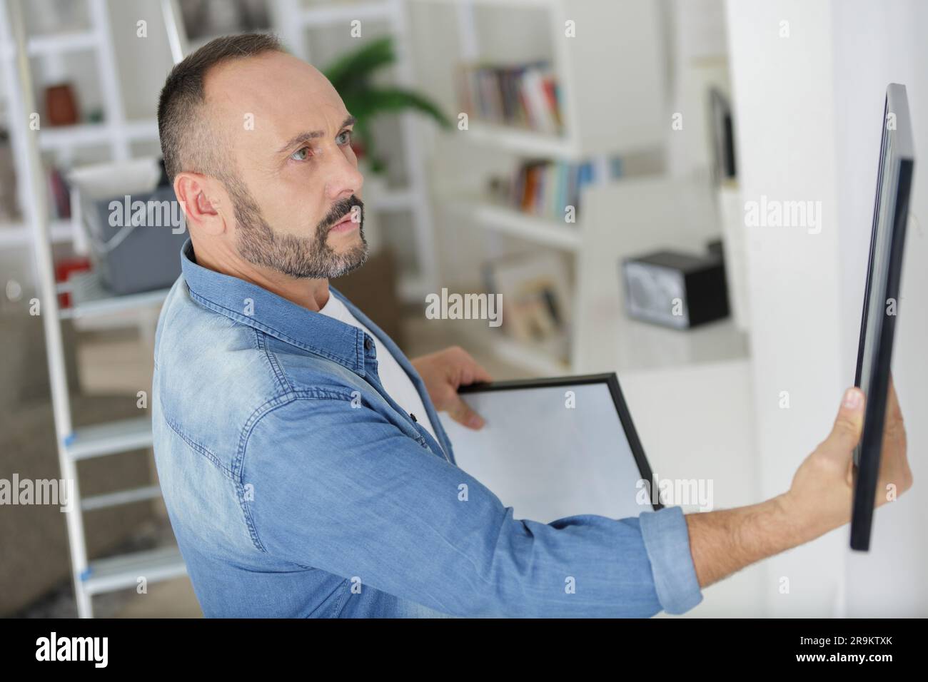 Positioning improvement hi-res stock photography and images - Alamy