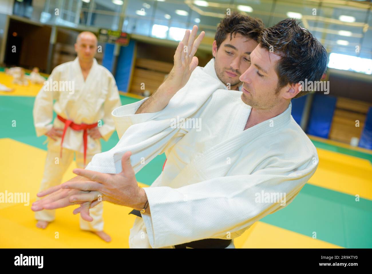 portrait of men showing the technique Stock Photo - Alamy