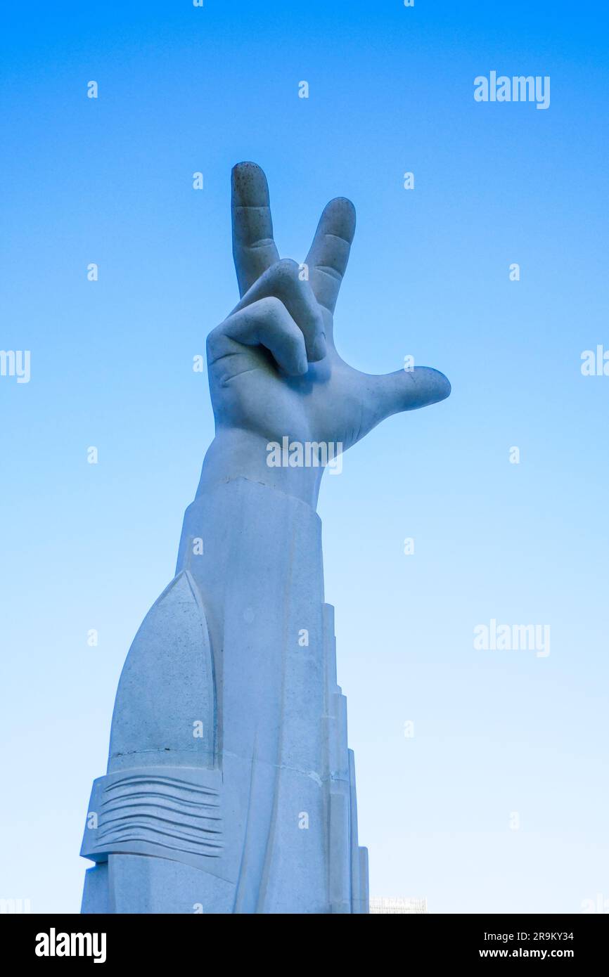 An imposing statue of Sheikh Mohammed standing tall in Dubai, United ...