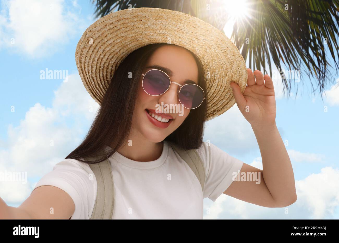 Smiling palm tree hi-res stock photography and images - Alamy