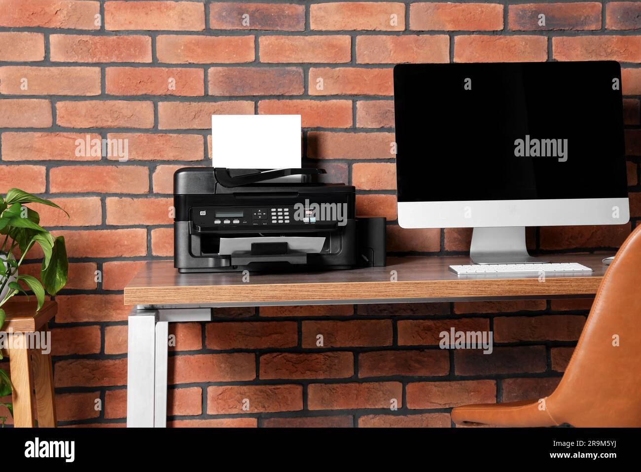 Modern computer setup and printer hi-res stock photography and images ...