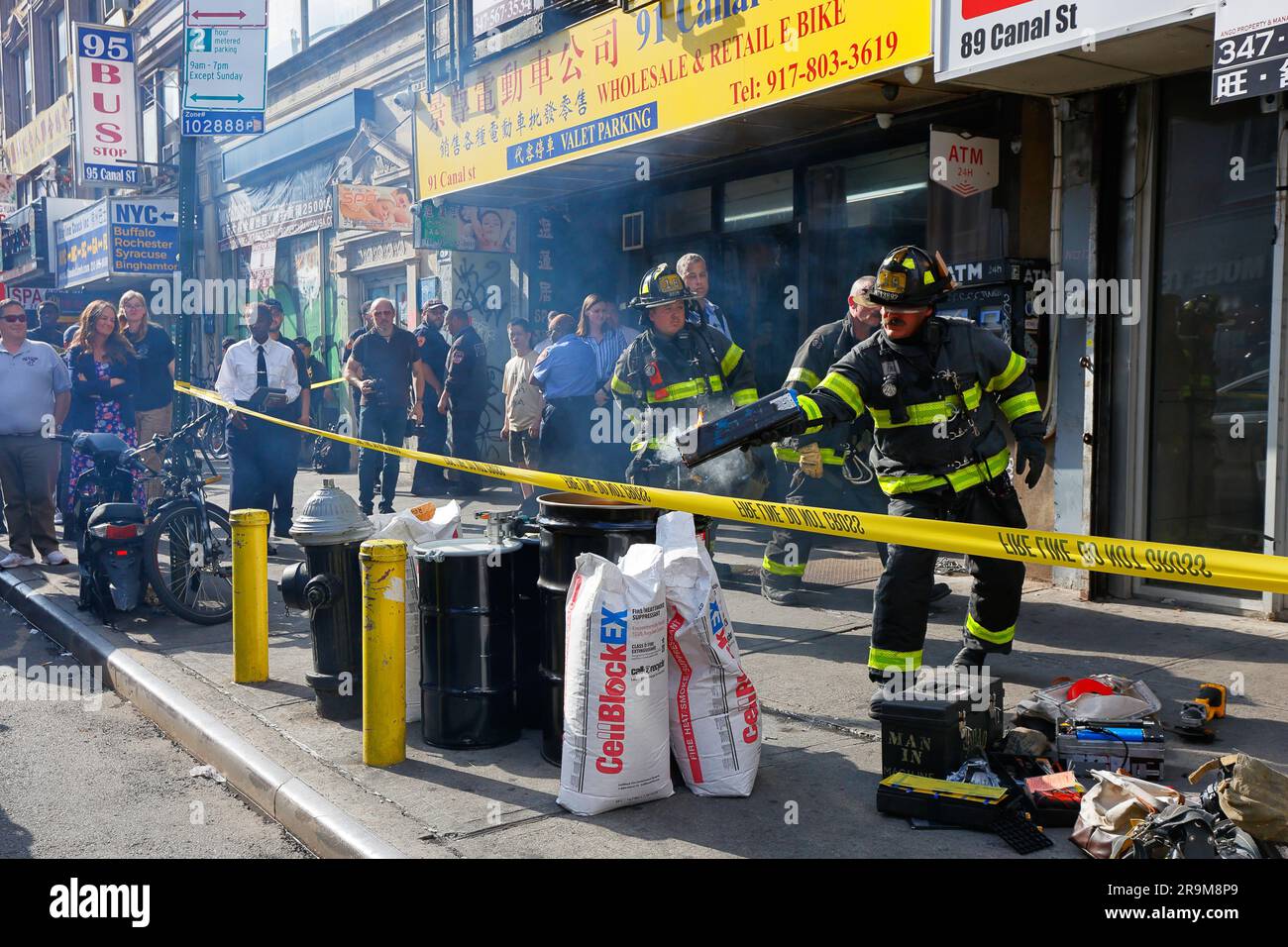 E bike battery fire hi-res stock photography and images - Alamy