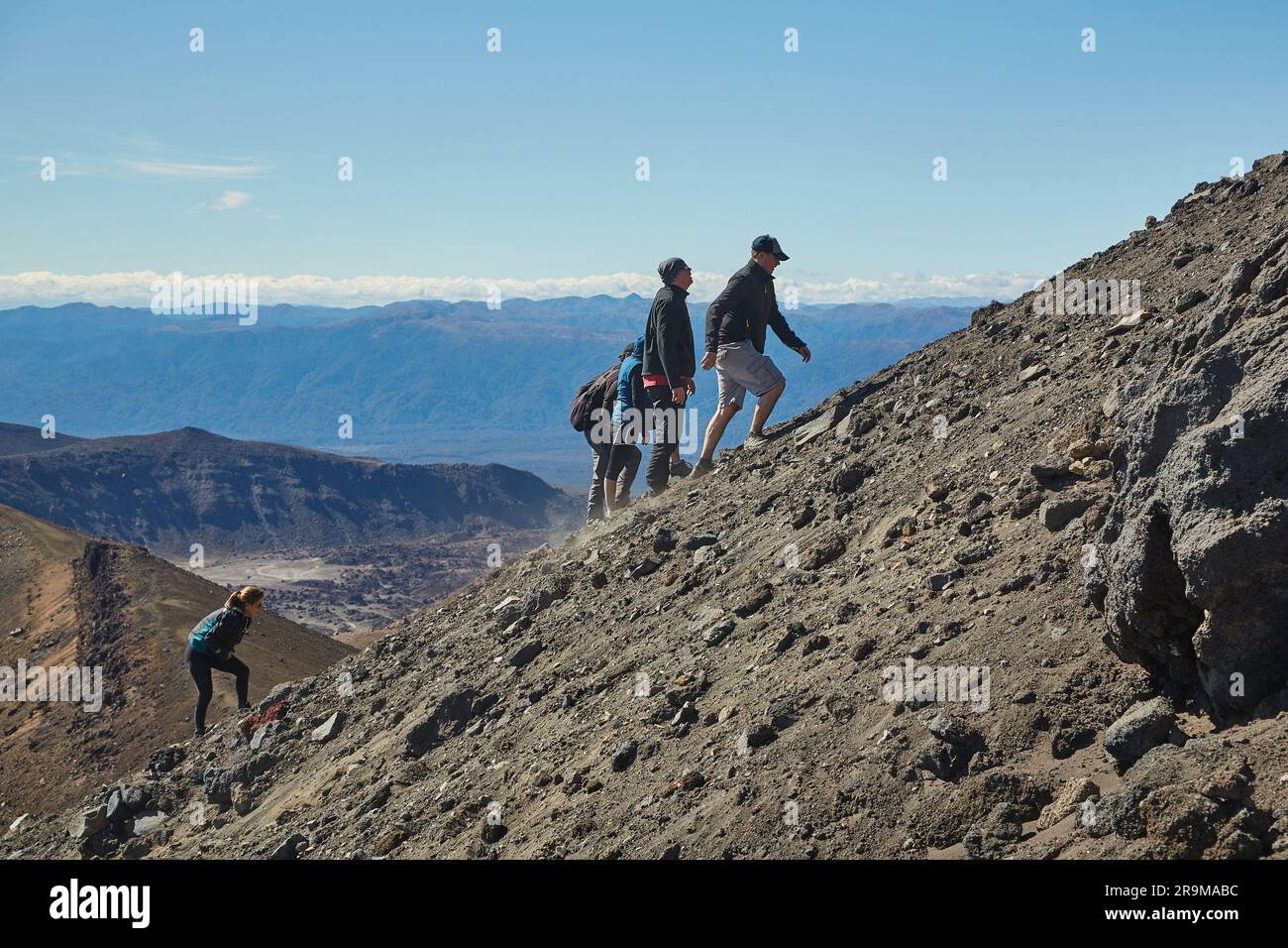 Steep climb on volcano Mount Ngauruhoe Stock Photo - Alamy