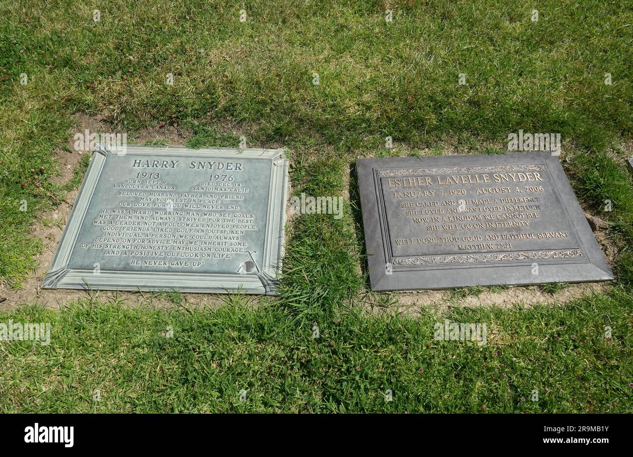 Harry snyder in n out hi-res stock photography and images - Alamy