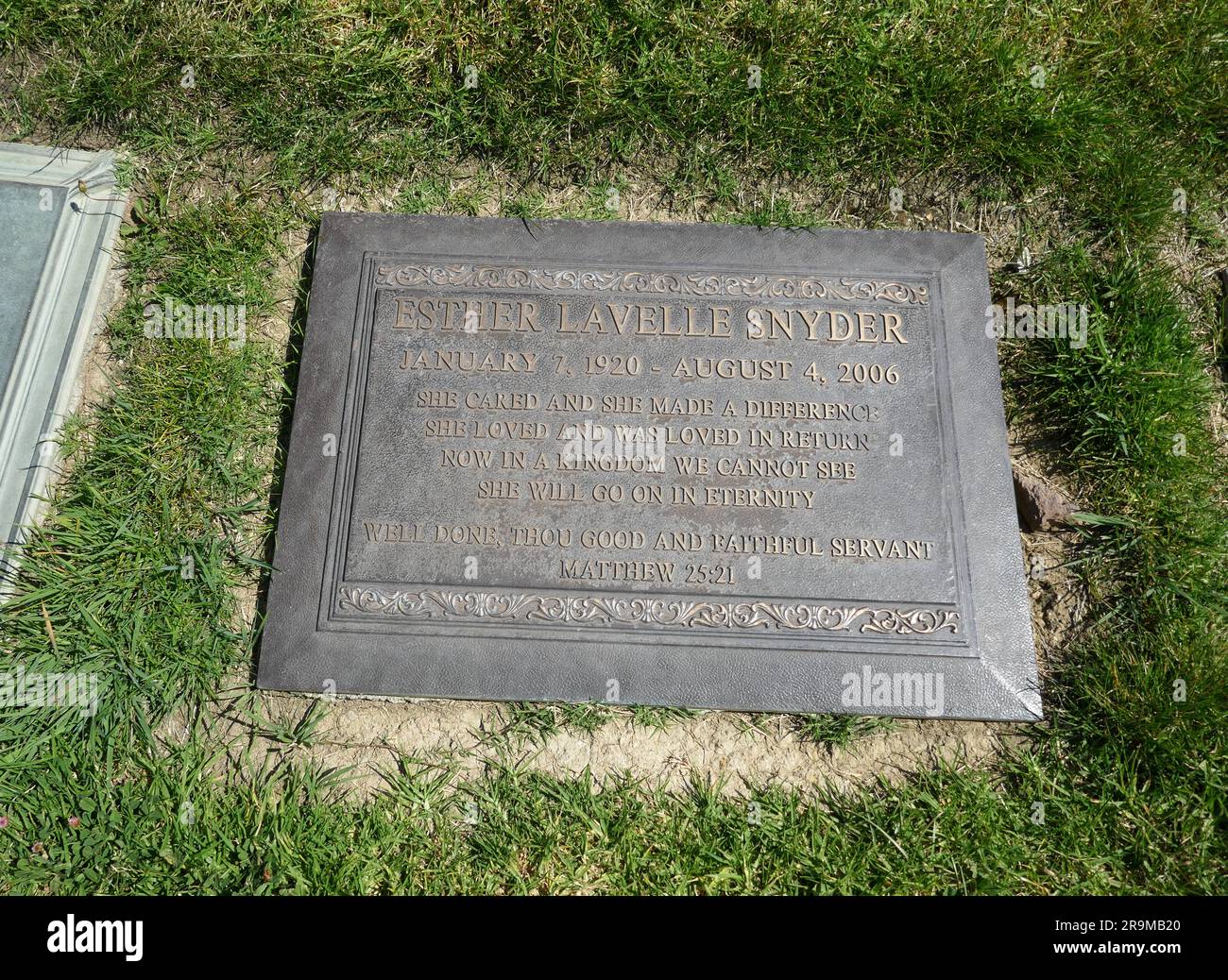 Harry snyder in n out hi-res stock photography and images - Alamy