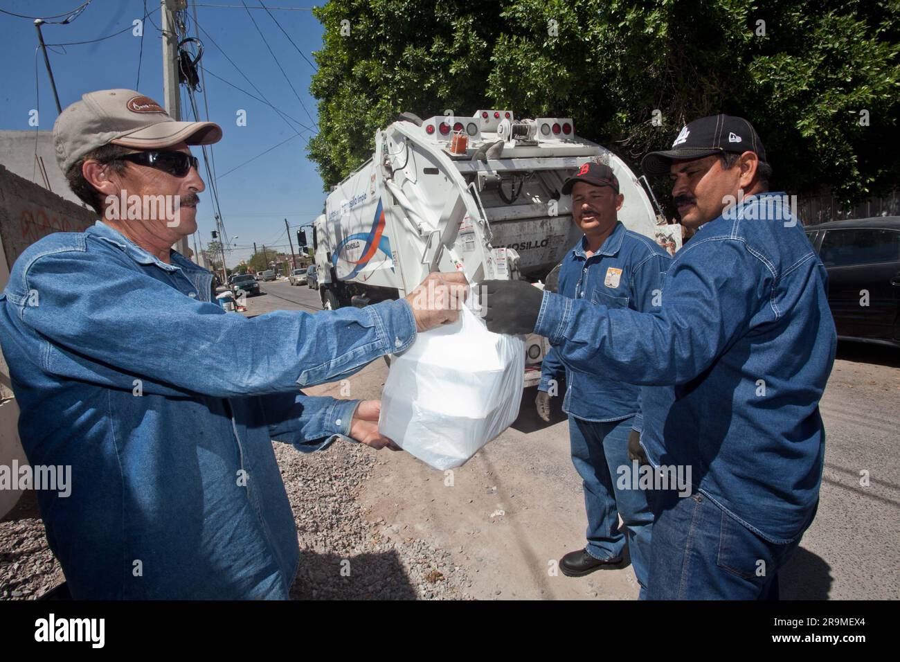 Residuos de residuos basura basura hi-res stock photography and images ...