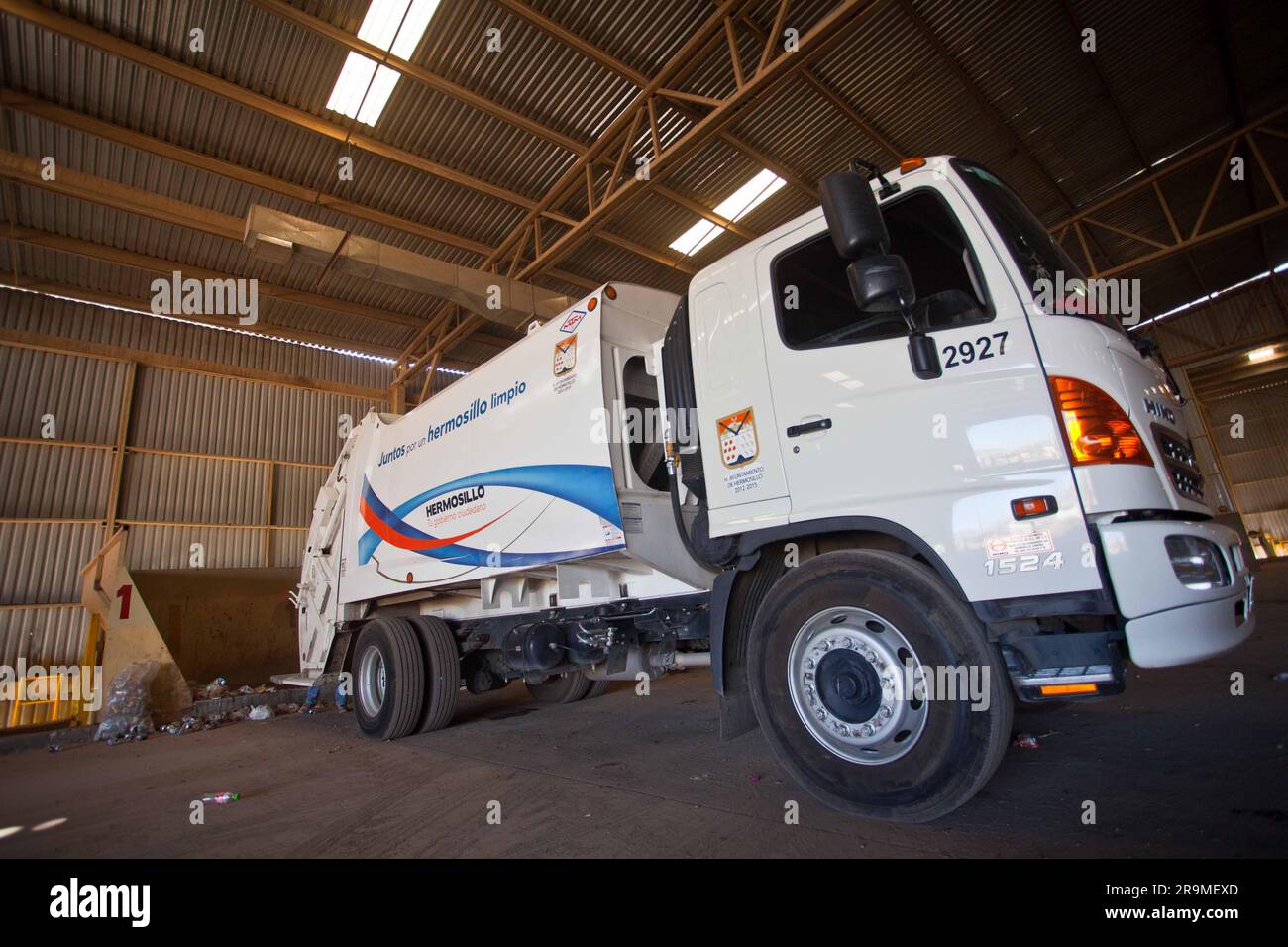 Garbage collection, Municipal public services, garbage collection in ...