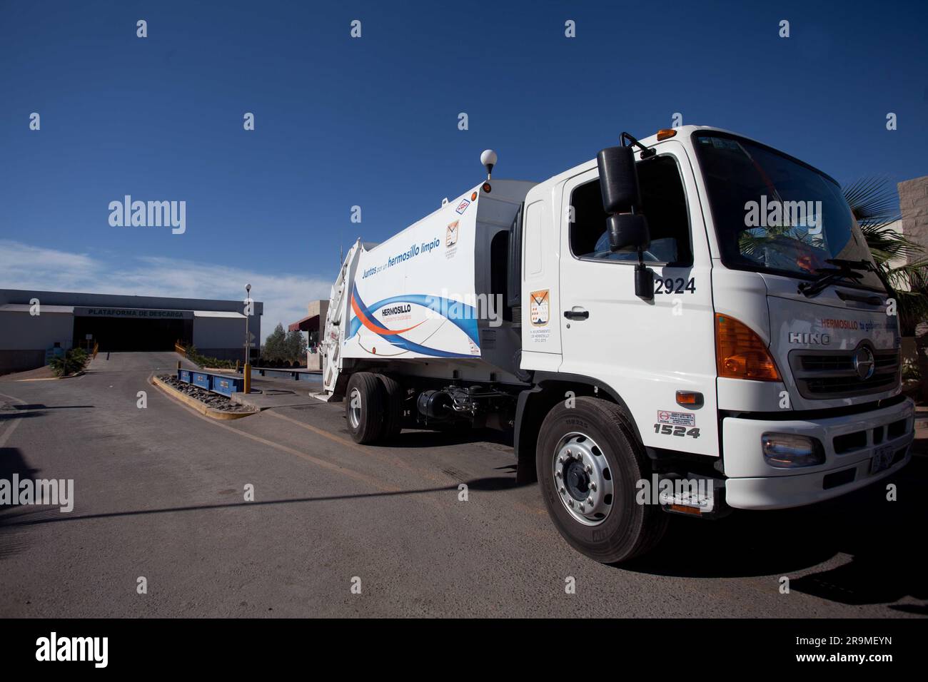 Garbage collection, Municipal public services, garbage collection in ...