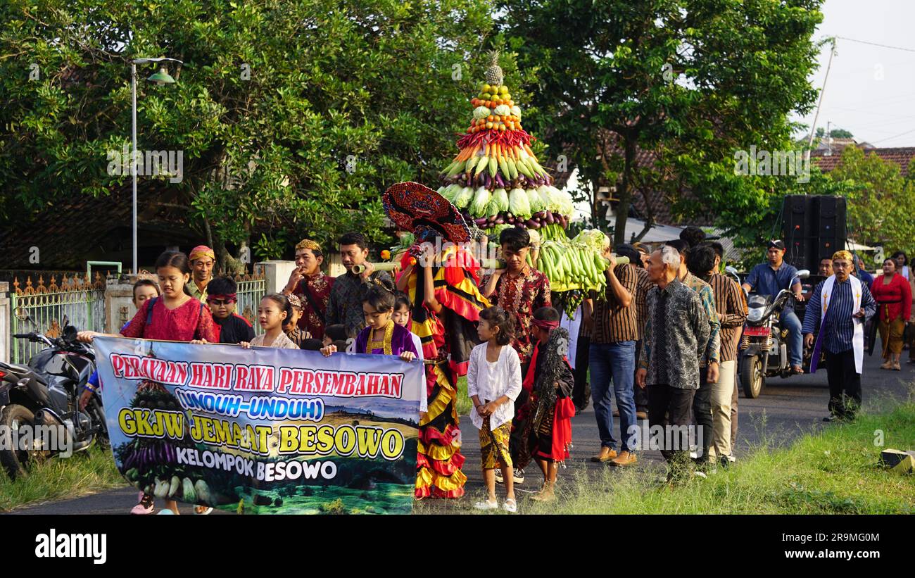 Unduh-unduh festival is offerings of gratitude to God for the harvest ...